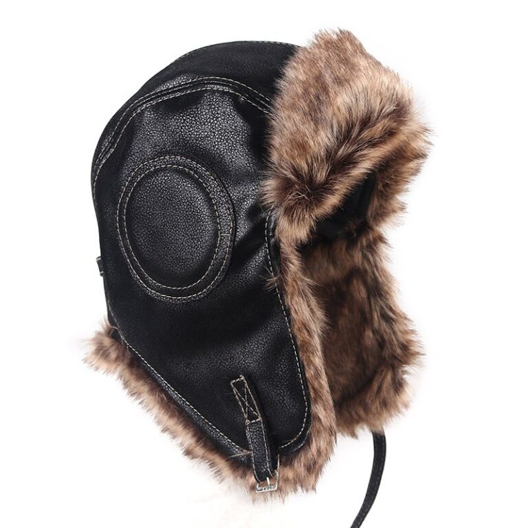 A Stylish and Warm Essential: Classic Faux Leather Trapper Hat